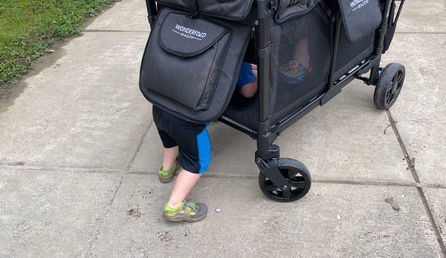 Keenz vs Wonderfold Stroller Wagon Comparison - Kid Travel